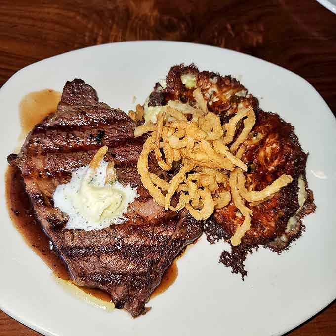 A steak that needs no introduction, accompanied by crispy onions that should win supporting actor awards in this meaty blockbuster.