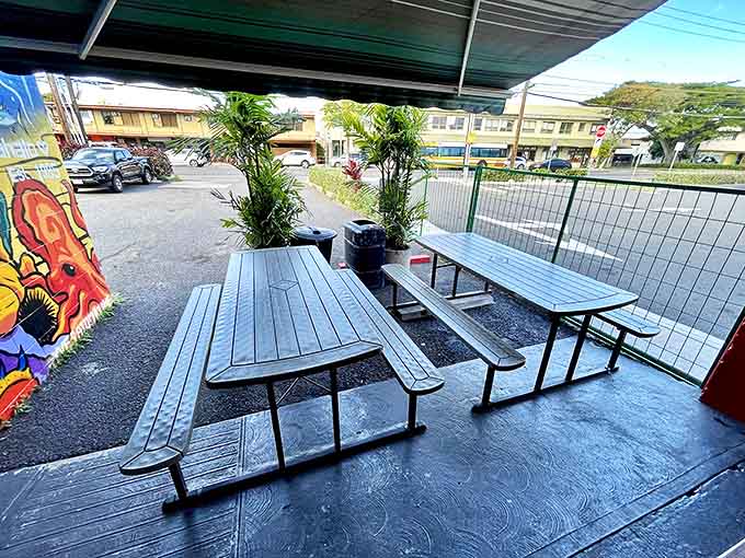 Simple picnic tables under the Hawaiian sky—the perfect unpretentious setting for a seafood experience that needs no fancy trappings.