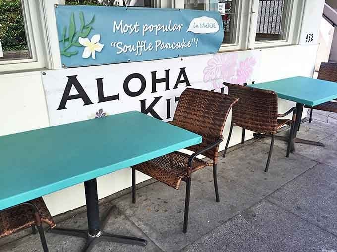 The sign doesn't lie &ndash; those souffle pancakes have achieved celebrity status, and these outdoor tables are front-row seats to the show.
