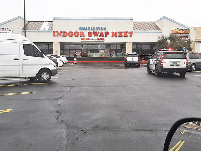 Even on cloudy days, treasure hunters arrive in droves. The parking lot fills early—a desert mirage of minivans and pickup trucks laden with possibilities.