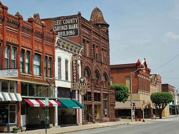 Fort Madison's historic downtown looks like a movie set where small-town America comes to life. Those brick buildings have stories to tell!