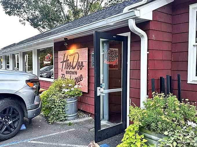 When the entrance looks this inviting, you know the ribs inside are worth every single calorie.