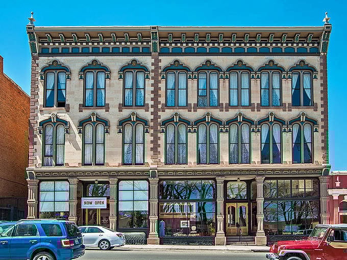 This isn't Vegas, baby&mdash;it's better! Historic buildings in Las Vegas, NM offer a glimpse into the authentic Wild West.