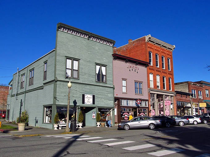 These charming storefronts in Snohomish aren't just pretty facades&mdash;they're gateways to treasure-filled shops where time seems to stand still.