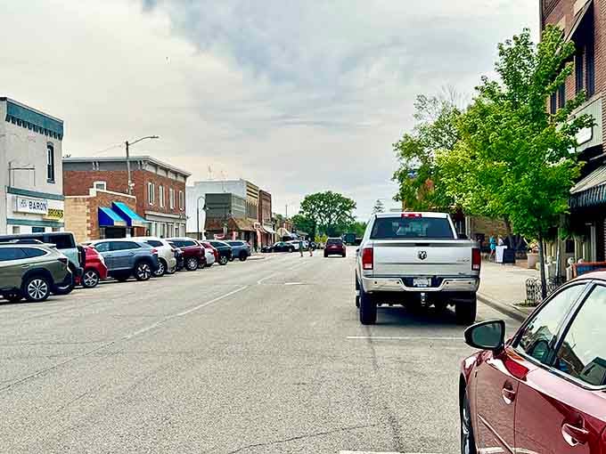 Small-town charm with big personality! Spring Green's downtown invites you to slow down and savor Wisconsin's heartland hospitality.