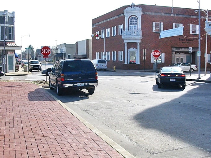Small-town squares don't get much more picture-perfect than this slice of Arkansas charm.