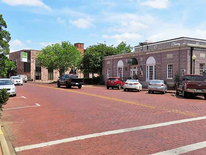 Nacogdoches' brick-paved streets and historic buildings create a postcard-perfect downtown where your dollar stretches as far as the Texas horizon.