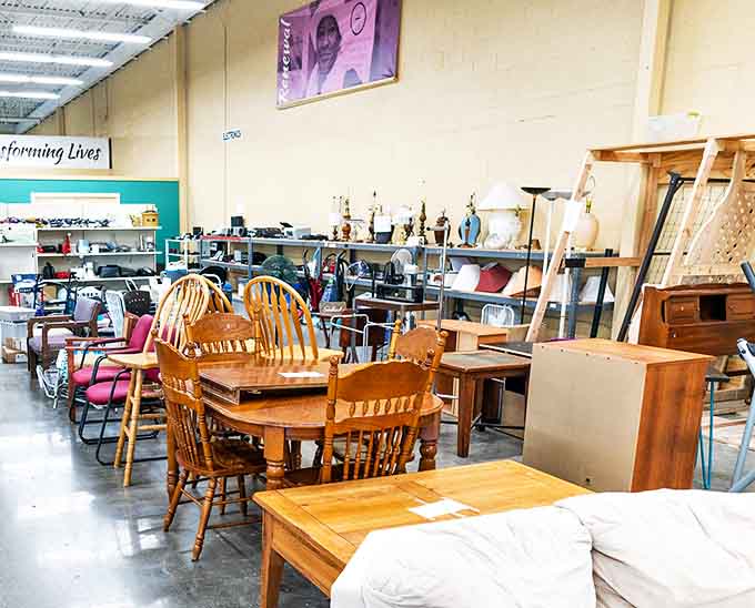 Solid wood dining sets await new homes, proving that yesterday's furniture still has plenty of stories left to tell.