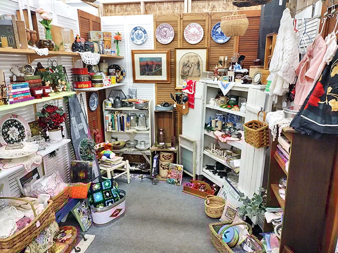 Every booth tells a story in this carefully curated chaos. Decorative plates and vintage knickknacks create a time-travel experience in just ten square feet.