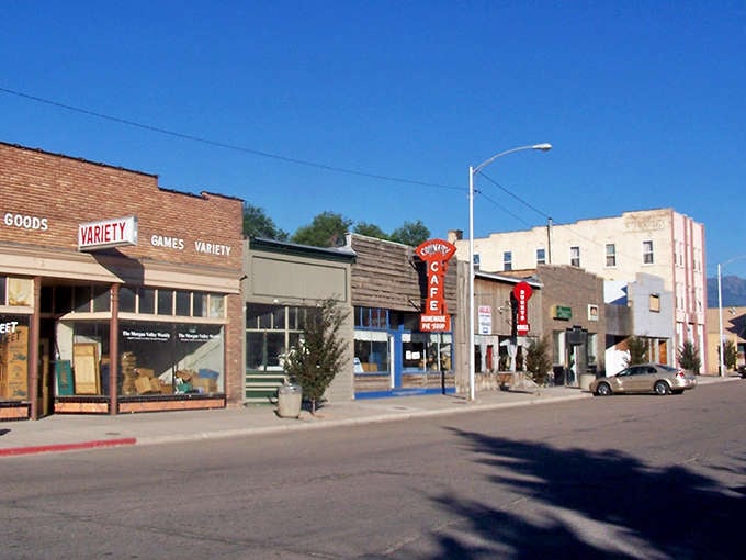 Morgan's charming downtown invites you to park the car and stay awhile&mdash;possibly until the next county fair.