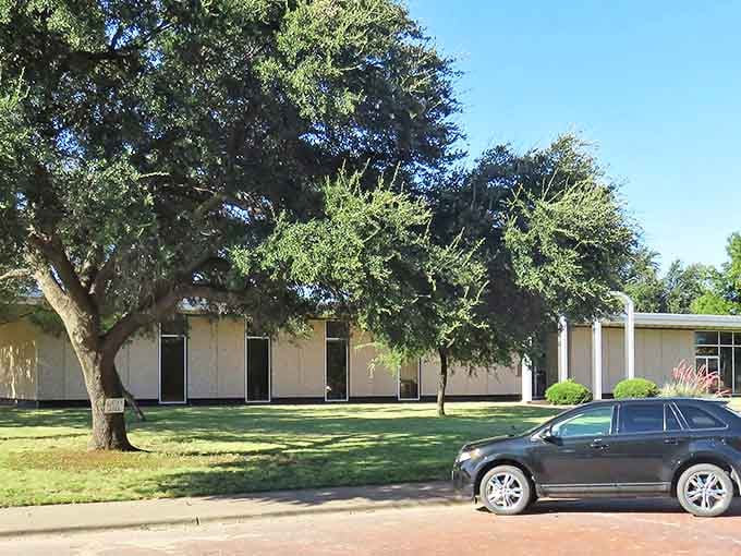 Seymour's tree-lined residential areas offer peaceful living with mature shade trees that would cost a fortune to install elsewhere.