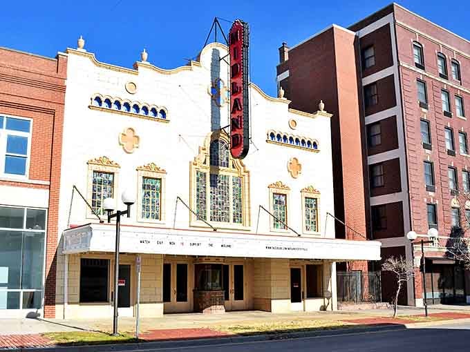 Coffeyville's main street has that perfect small-town vibe &ndash; where errands become social events and nobody's in too much of a hurry.