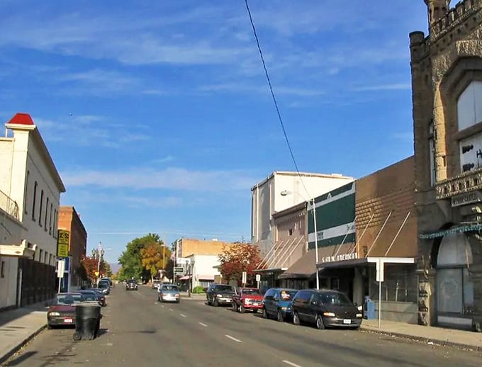 Weiser's downtown might not be bustling, but that's exactly the point. Peaceful streets and historic architecture create the perfect backdrop for a slower-paced retirement.