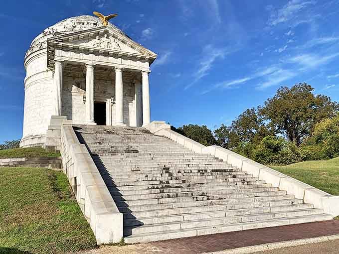 The Illinois Memorial rises like a miniature Pantheon, proof that you don't need to fly to Rome for classical architecture and profound history.