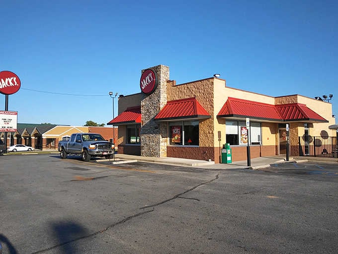 Even small towns need their comfort food fix! This familiar red-roofed establishment promises the kind of meal that makes diets take a holiday.