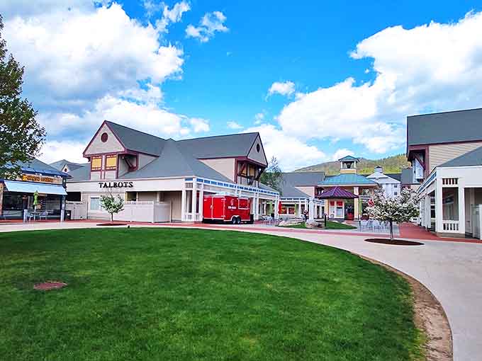 Retail buildings with pitched roofs and classic New England styling&mdash;because bargain hunting should always feel like you're in a Norman Rockwell painting.