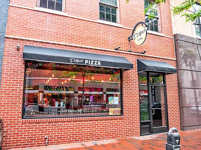 DiMeo's large windows offer a tantalizing glimpse of pizza paradise within. That simple, elegant sign tells you they're focused on what matters&mdash;the pizza.