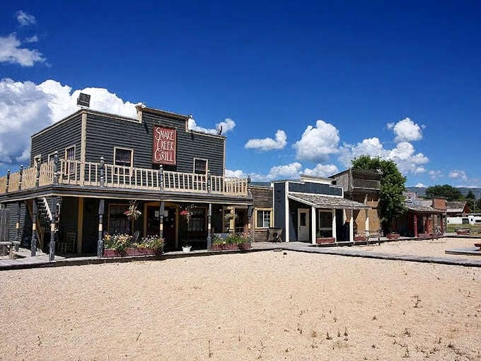 Heber City&rsquo;s Old West&ndash;style storefronts line a dusty street, standing quietly in the sun, proof that simple buildings can still have plenty of charm.