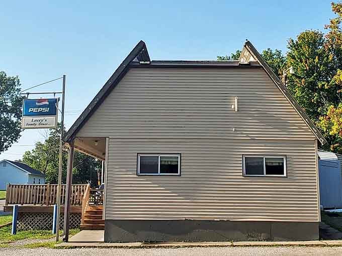 That Pepsi sign outside Lacey's has been pointing the way to comfort food heaven since before smartphones told us where to eat.