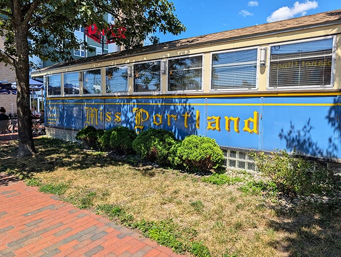 Sunny days make this vintage dining car shine like the chrome on a '57 Chevy&mdash;with pancakes that are just as classic.