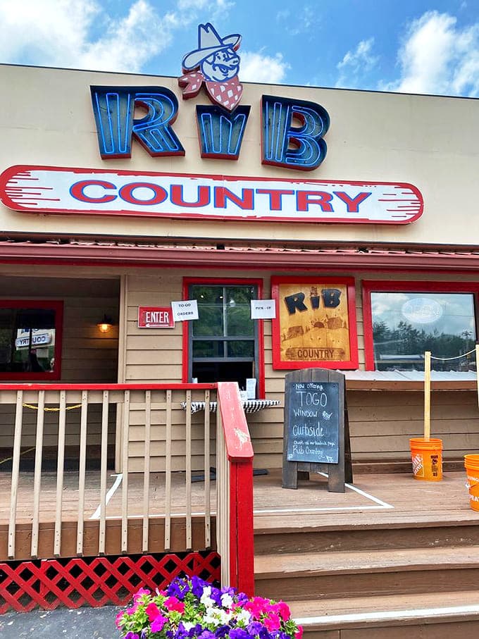Rib Country Blairsville stands proud with its cowboy-hatted pig mascot&mdash;a beacon of BBQ hope in the North Georgia mountains.