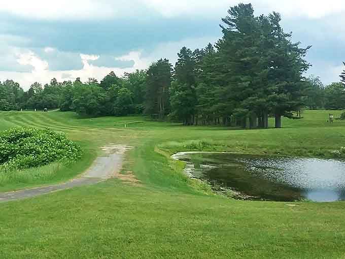 Saint Lawrence Park offers that quintessential North Country golf experience. Water hazards with views so pretty, you won't mind losing a ball or two.