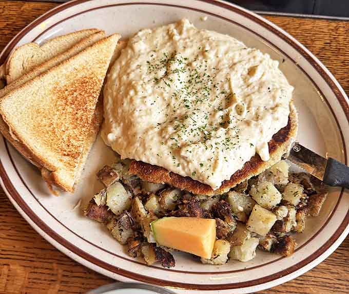 Country-fried perfection meets cloud-like gravy in a dish that's been comforting hungry Montanans since before Instagram made food famous.