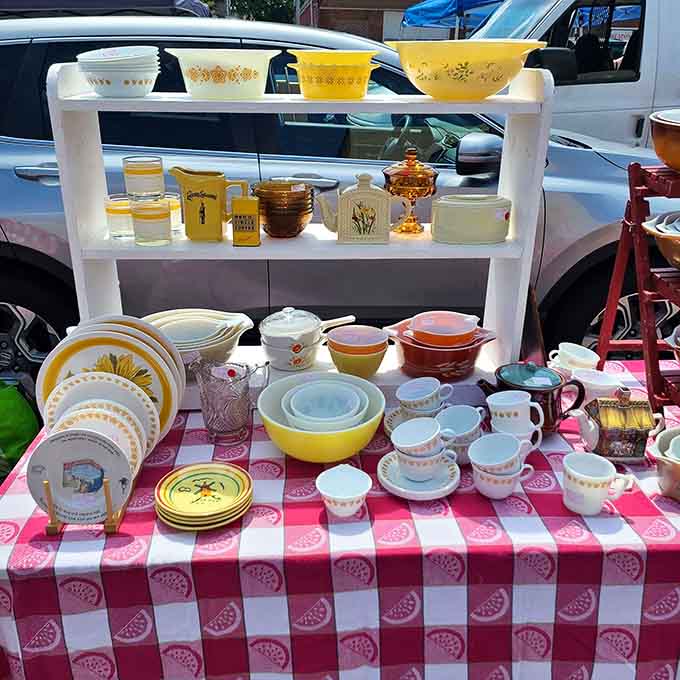 Pyrex paradise! These cheerful vintage bowls have witnessed more family recipes than a 1950s cookbook editor.