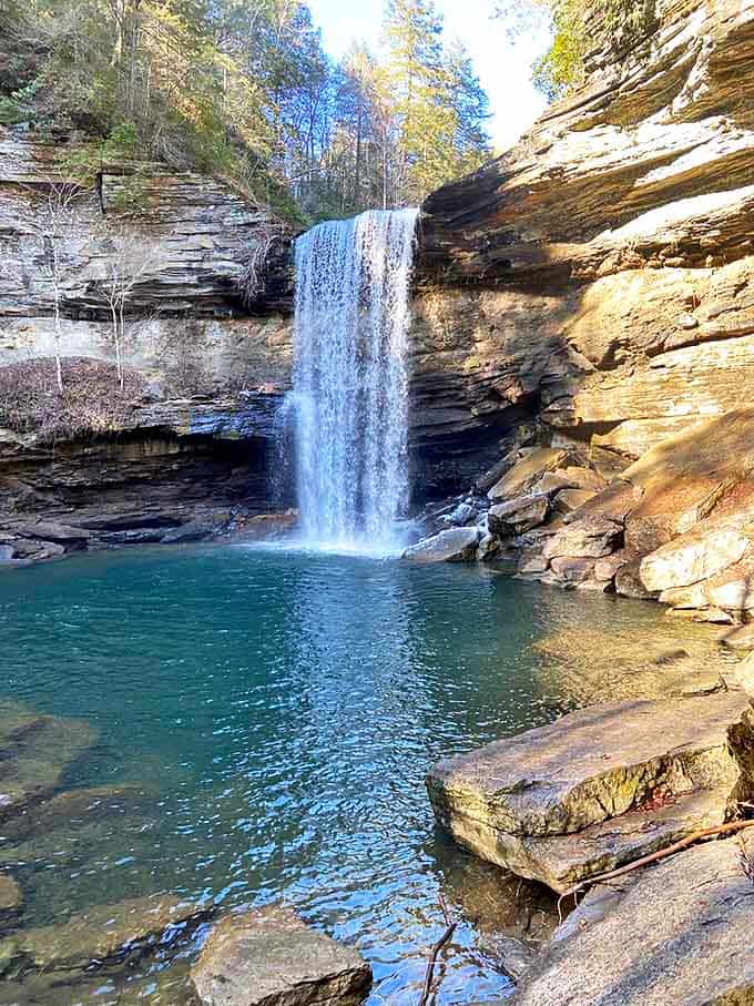 This waterfall doesn't just fall&mdash;it performs. The limestone amphitheater showcases water's patient power, carving beauty over millennia.
