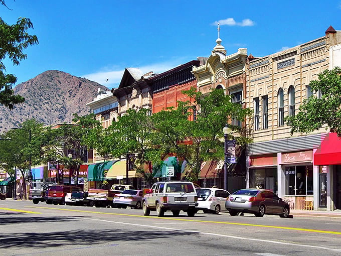 Ca&ntilde;on City's colorful historic buildings create a downtown that feels like comfort food for the soul.