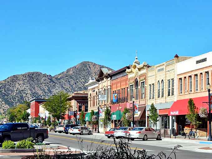 Cañon City's vibrant downtown invites you to stroll, shop, and bump into friends—all against a backdrop of stunning mountains.