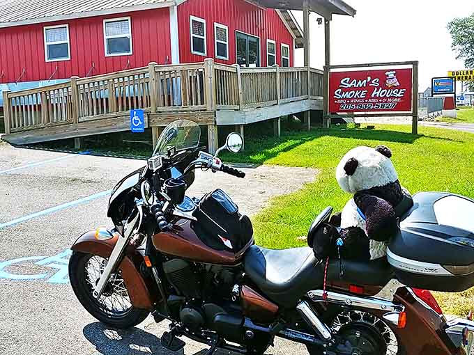 Even the motorcycle out front knows this is the perfect pit stop for authentic Southern BBQ goodness.