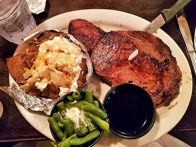 Prime rib so perfectly cooked it makes you wonder if the chef has some sort of meat telepathy. Those green beans aren't just along for the ride.