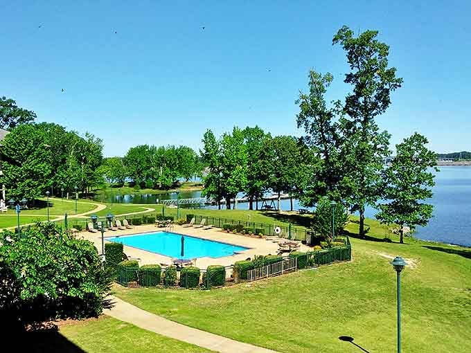Poolside paradise with a lake view bonus package. At Pickwick Lodge, you can swim while watching others boat—talk about options!