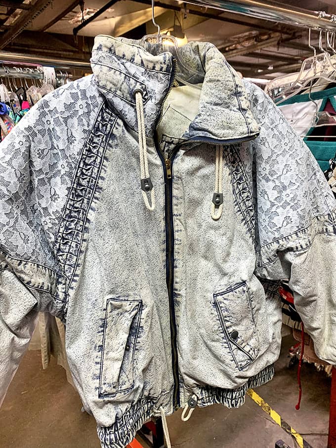 The '80s called and left this acid-washed denim jacket behind. Paired with confidence, it's either fashion-forward or delightfully retro.