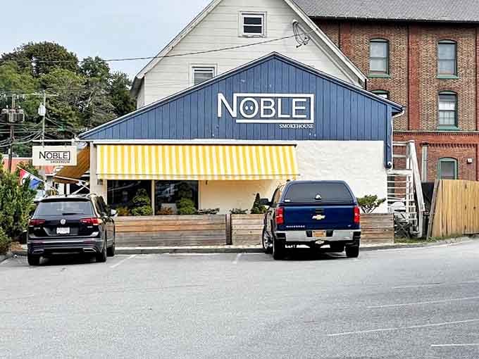 Coastal charm meets serious smokehouse skills in this picture-perfect Mystic BBQ haven.