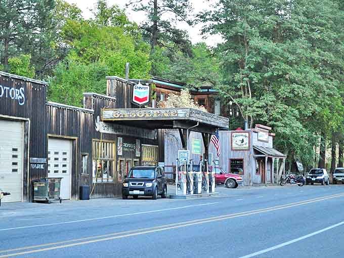 A weathered roadside stop where locals gather, proving Washington's best stories unfold in the most unassuming places.