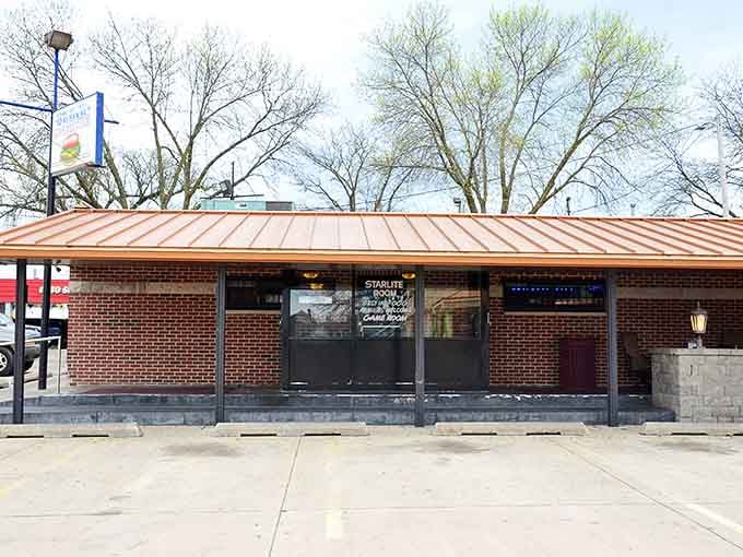 Classic brick exterior, classic American burgers. The Starlite Room proves great taste never goes out of style.