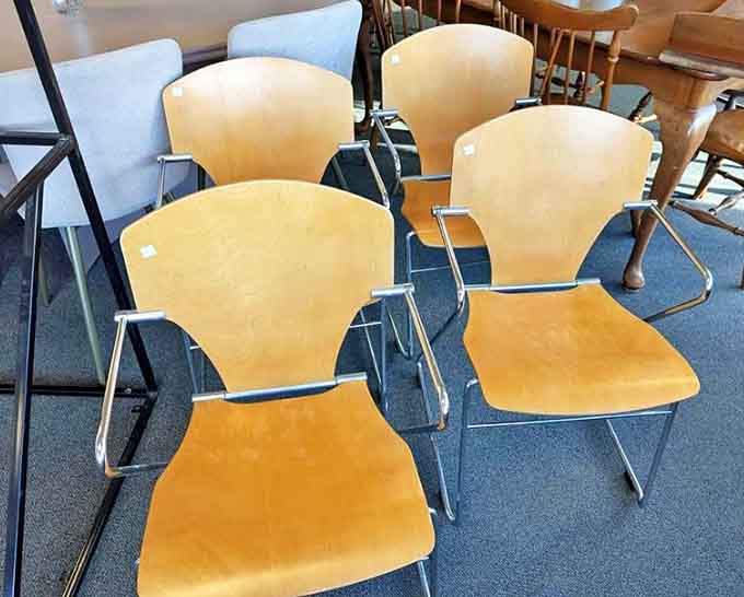 Take a seat&mdash;or six! These stylish chairs would cost a fortune new but are waiting to bring mid-century cool to your dining room.