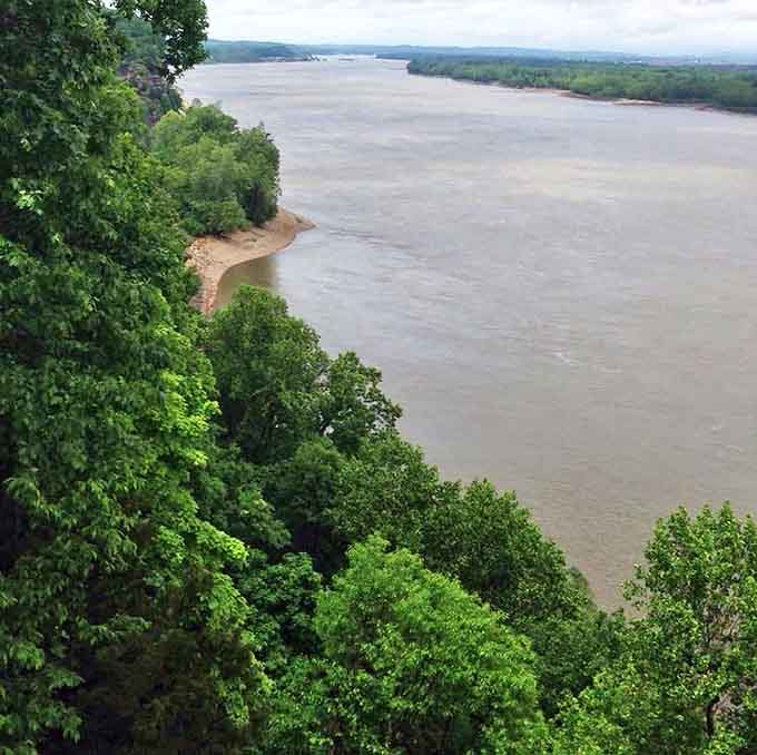 The mighty Mississippi curves majestically through the landscape. From this clifftop vantage point, you'll understand why Mark Twain couldn't stop writing about it.