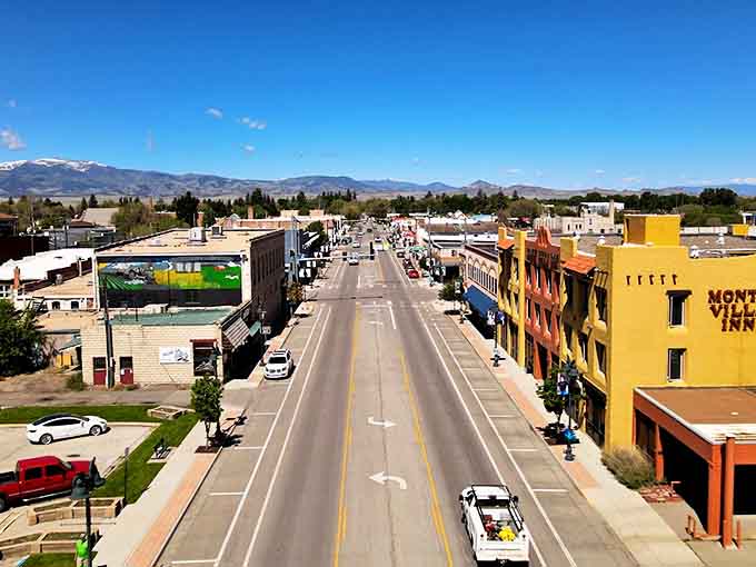 Wide streets and mountain views frame Monte Vista's downtown, where running into friends is practically guaranteed.