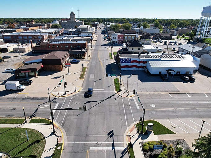 Newton's charming downtown district showcases classic Midwestern architecture that's stood the test of time&mdash;and several Iowa winters!