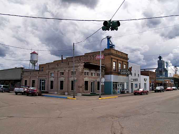 Oakes' storefronts bask in prairie sunlight, offering treasures that no online shopping cart could ever truly deliver.