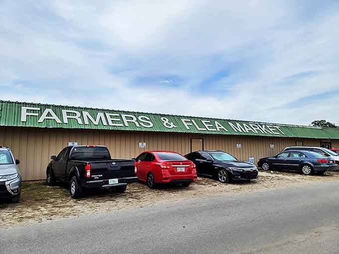 The green "Farmers & Flea Market" sign promises fresh produce alongside vintage finds and hidden gems.