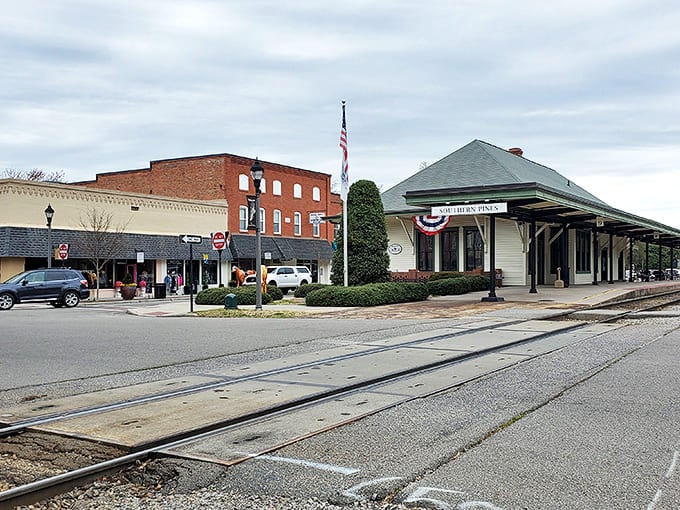 Southern Pines' historic district showcases classic small-town America with its brick buildings and American flag. Norman Rockwell would approve.