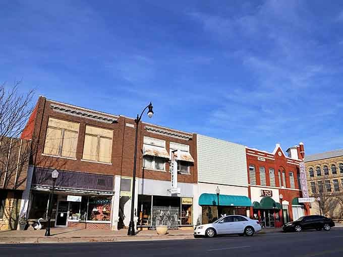 Stroll through historic Arkansas City and enjoy the beautiful vintage architecture and small-town charm that makes this community so special.