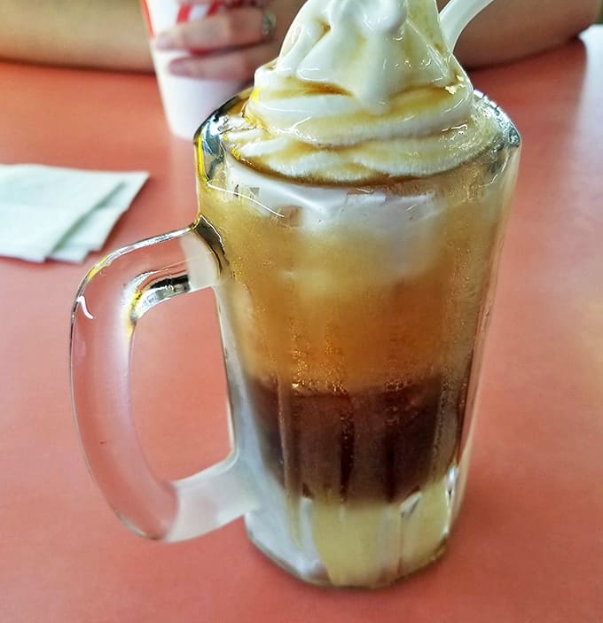 This root beer float looks like it should be in the Smithsonian's "Great American Beverages" exhibit&mdash;if such a wonderful place existed.