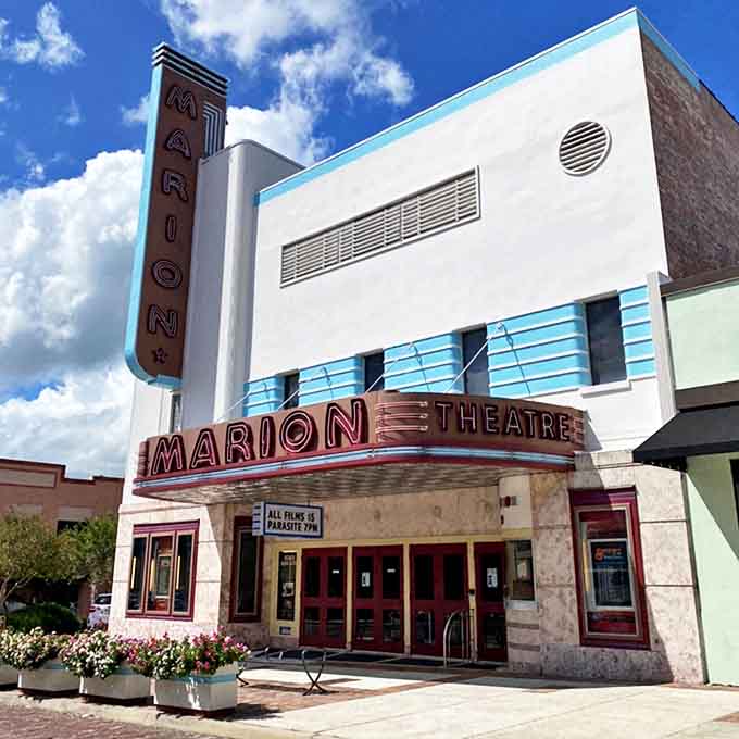 The Marion Theatre's Art Deco fa&ccedil;ade lights up downtown with vintage glamour. Movies are better when the building itself is part of the show!