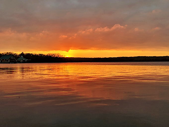 Sunsets at Lake Murray don't just happen – they perform. Nature's version of Broadway, and everyone gets front row seats.
