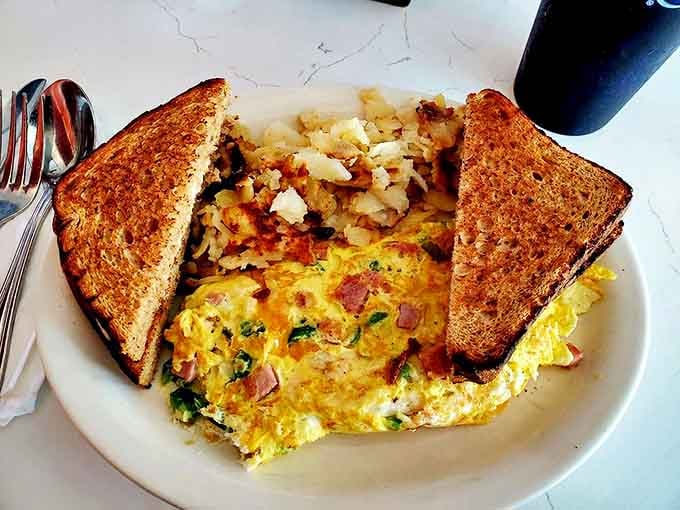 This Western omelet didn't just bring its A-game—it packed in enough fillings to make your regular breakfast spot blush with inadequacy.